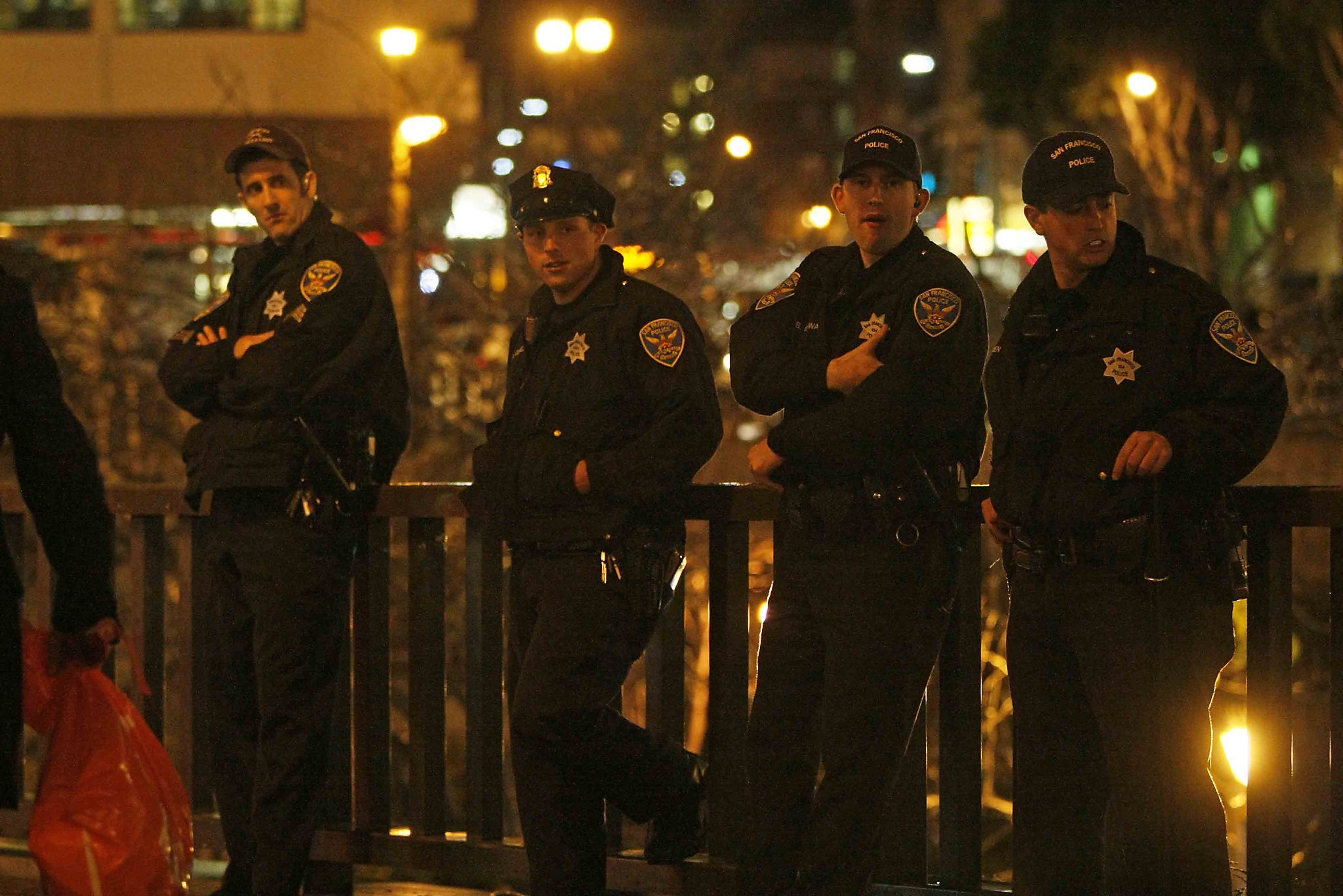 Oakland protesters block Interstate 880