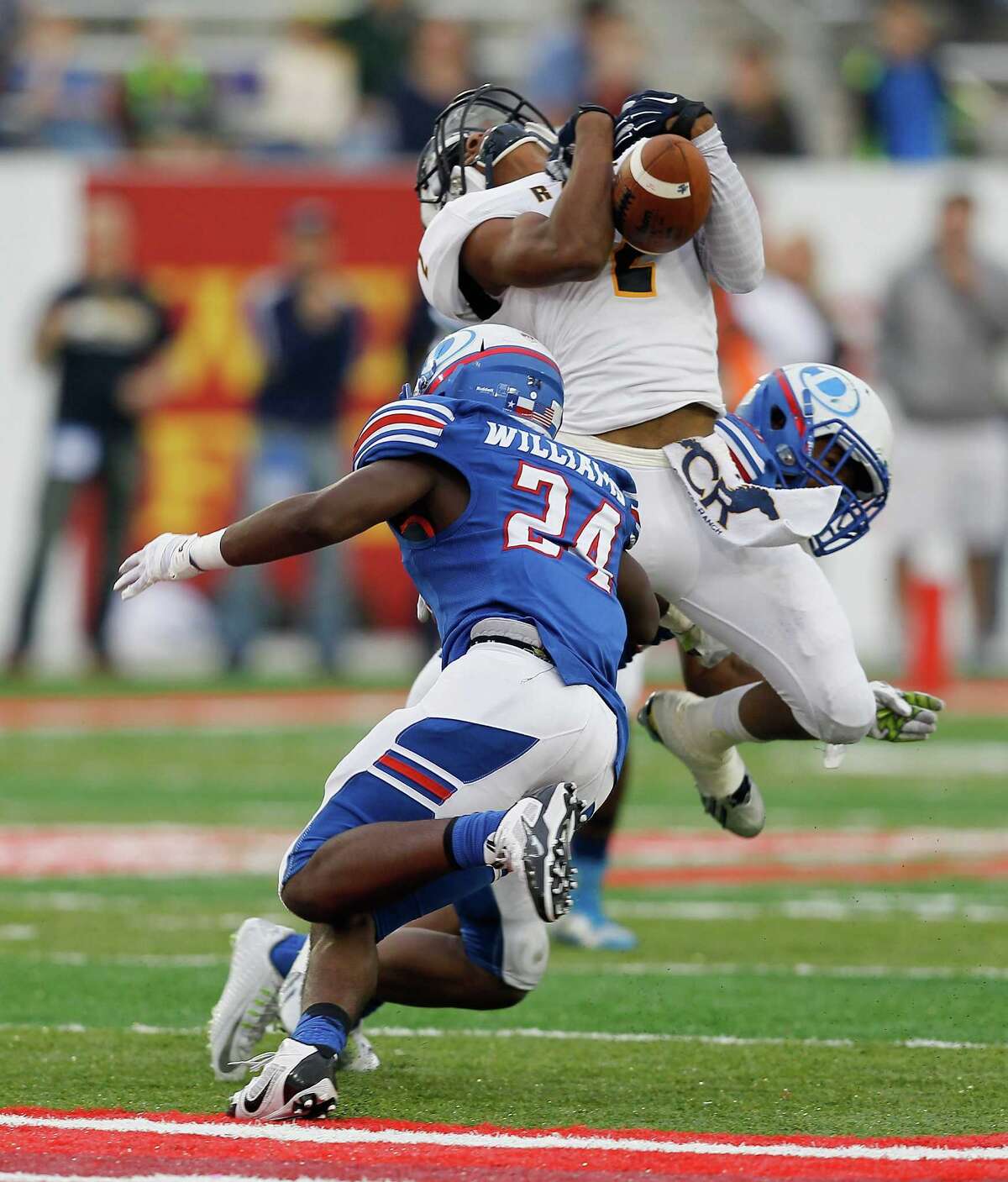 Cypress Ranch edges Dickinson in wild 6A Region III Division I final