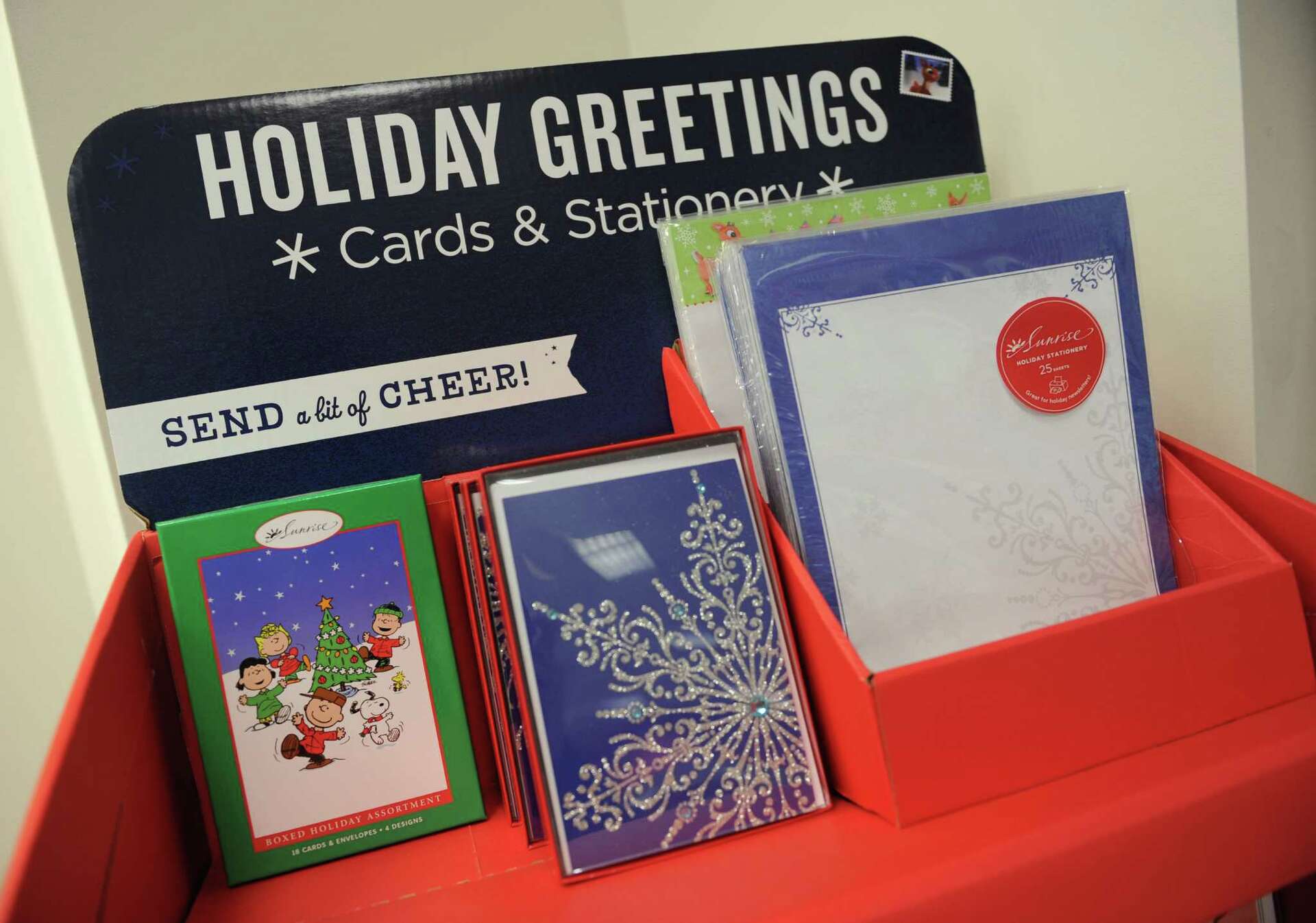 Post offices now open three Sundays in December