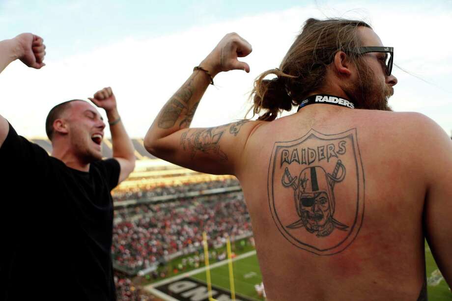 Raiders, Niners fans mellowed by mutual love of football, food - SFGate