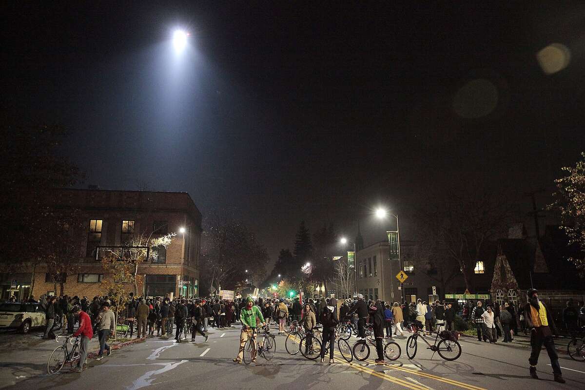 More protests: Highway 24 blocked; vandalism, looting in Berkeley