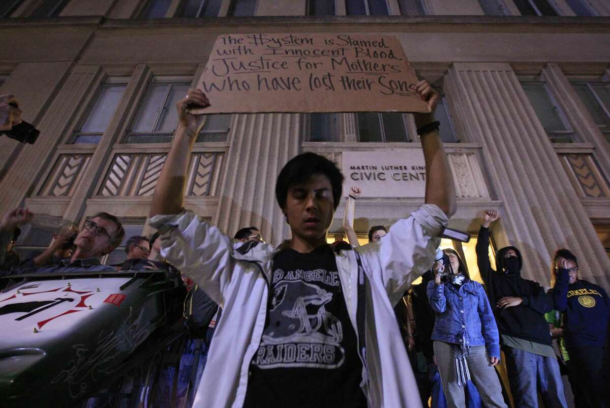 More protests: Highway 24 blocked; vandalism, looting in Berkeley