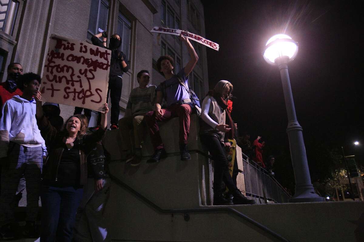 More protests: Highway 24 blocked; vandalism, looting in Berkeley