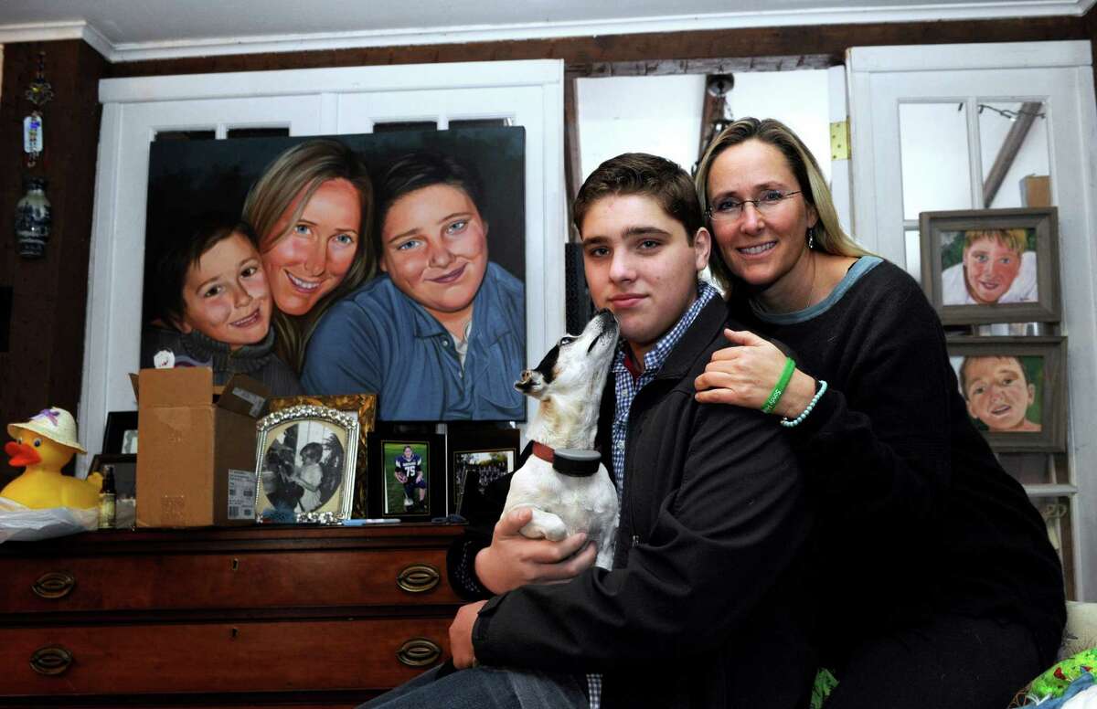 Sandy Hook victims' siblings struggle 2 years after school tragedy