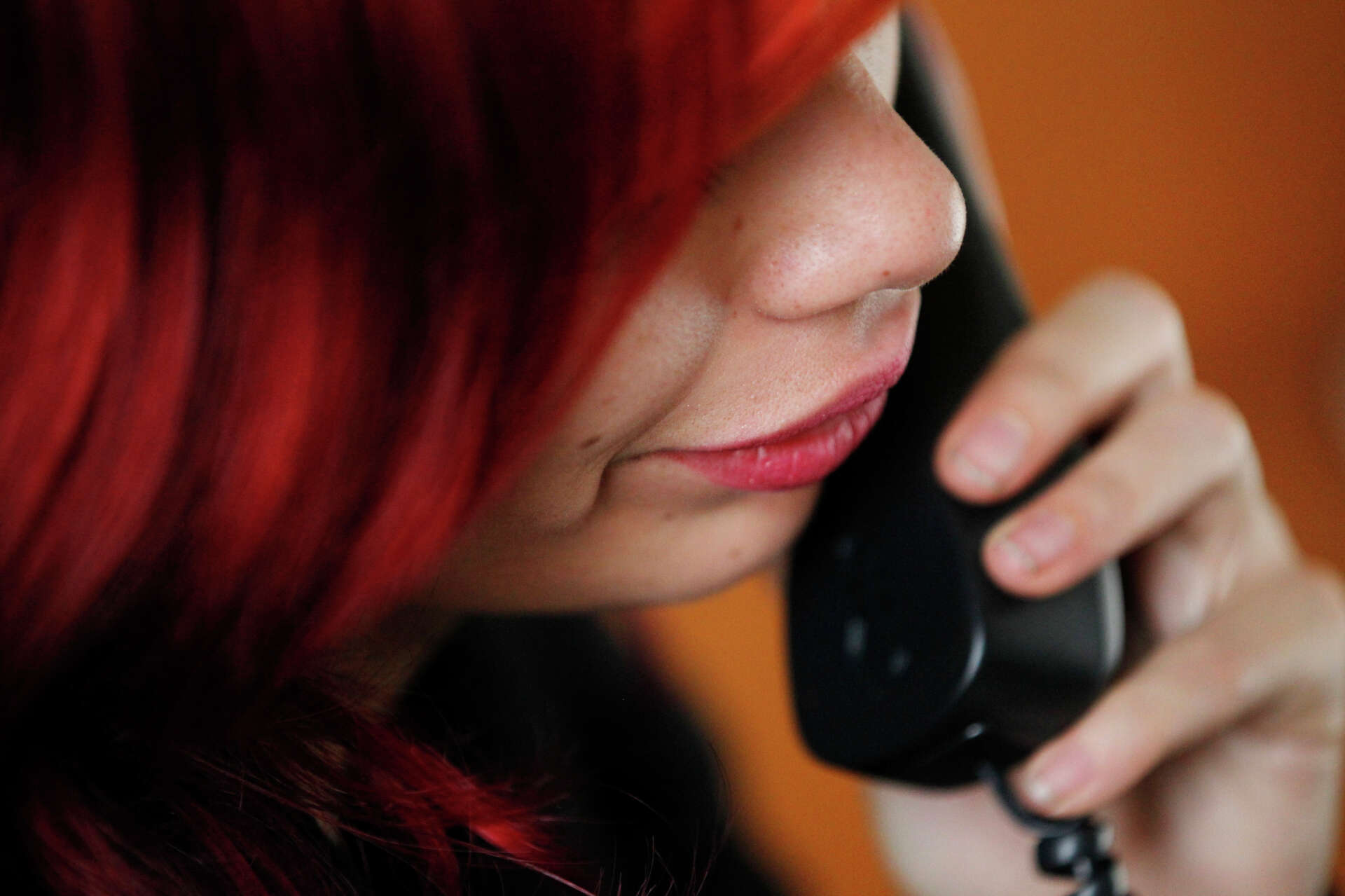 Mental health 'warm line’ offers reassurance before point of crisis