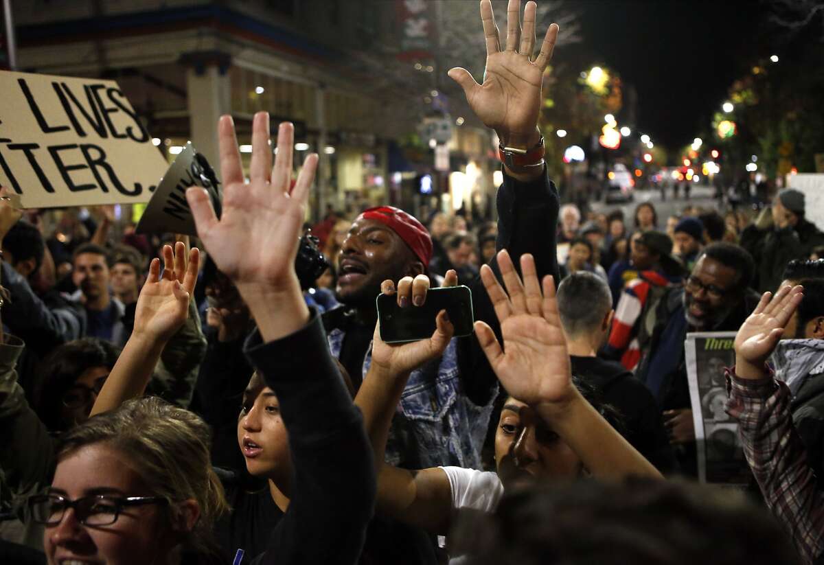 Berkeley protest swells to more than 1,000, closes I-80