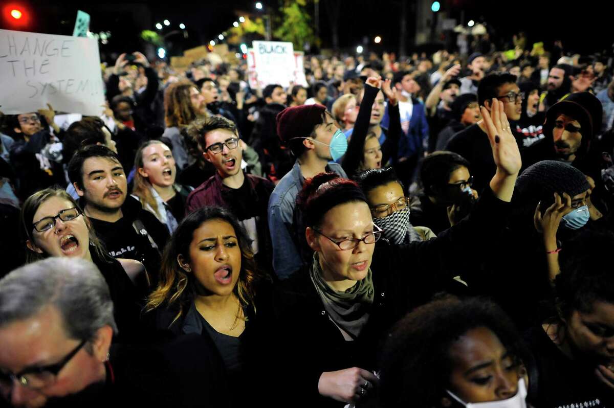 Berkeley protest swells to more than 1,000, closes I-80