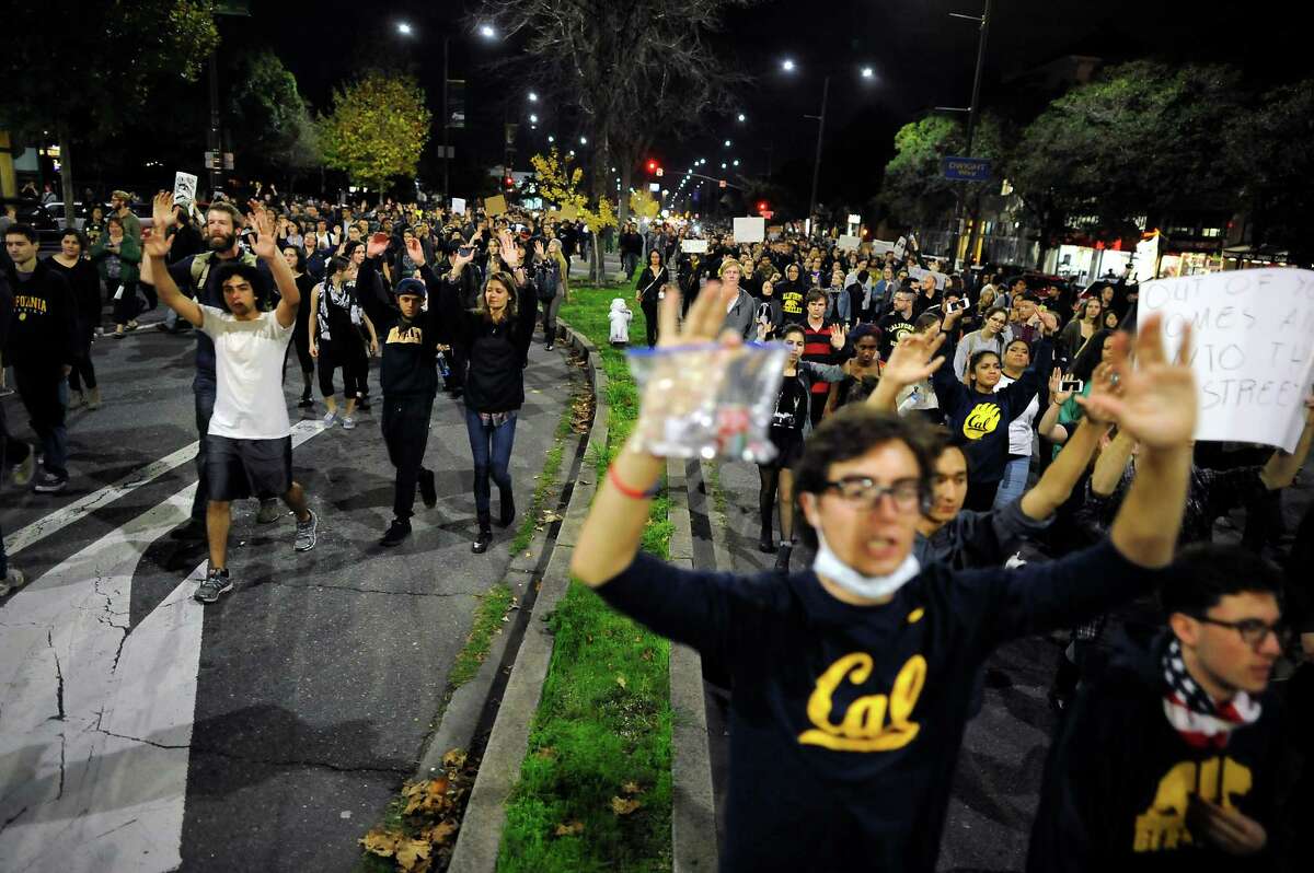 Berkeley protest swells to more than 1,000, closes I-80