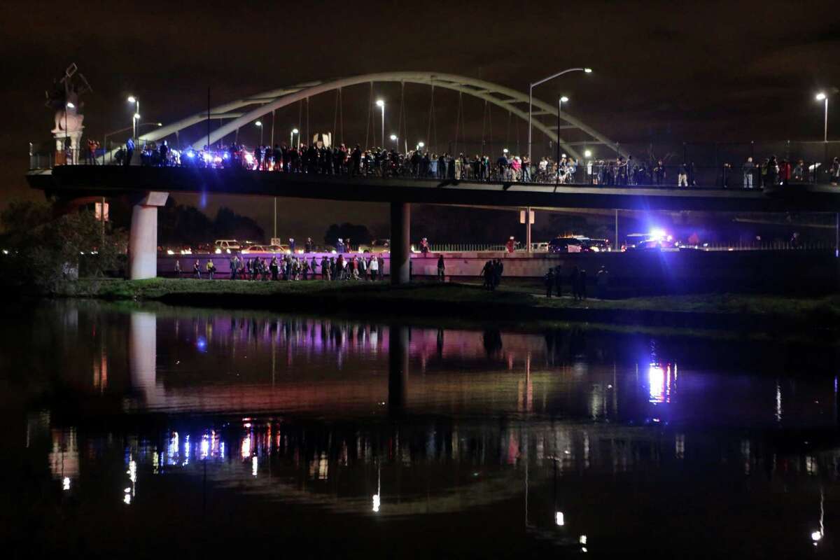 Berkeley protest swells to more than 1,000, closes I-80