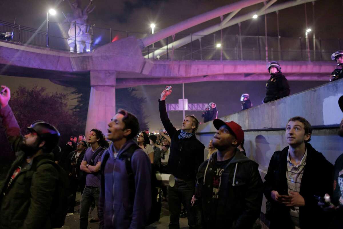 Berkeley protest swells to more than 1,000, closes I-80