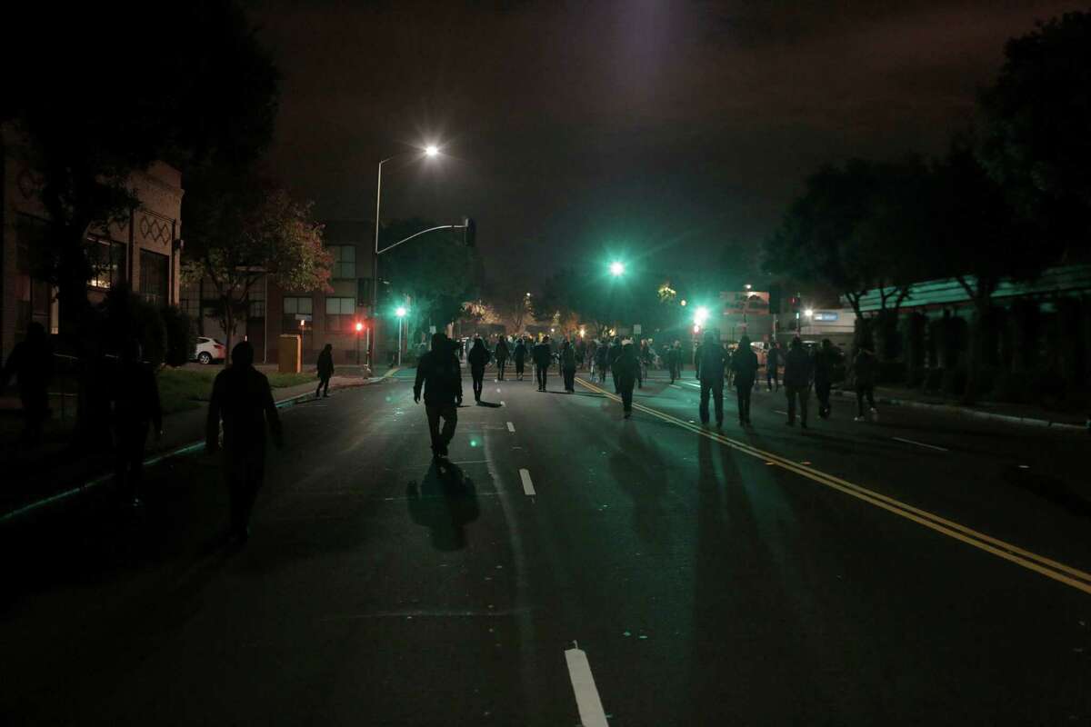Berkeley protest swells to more than 1,000, closes I-80