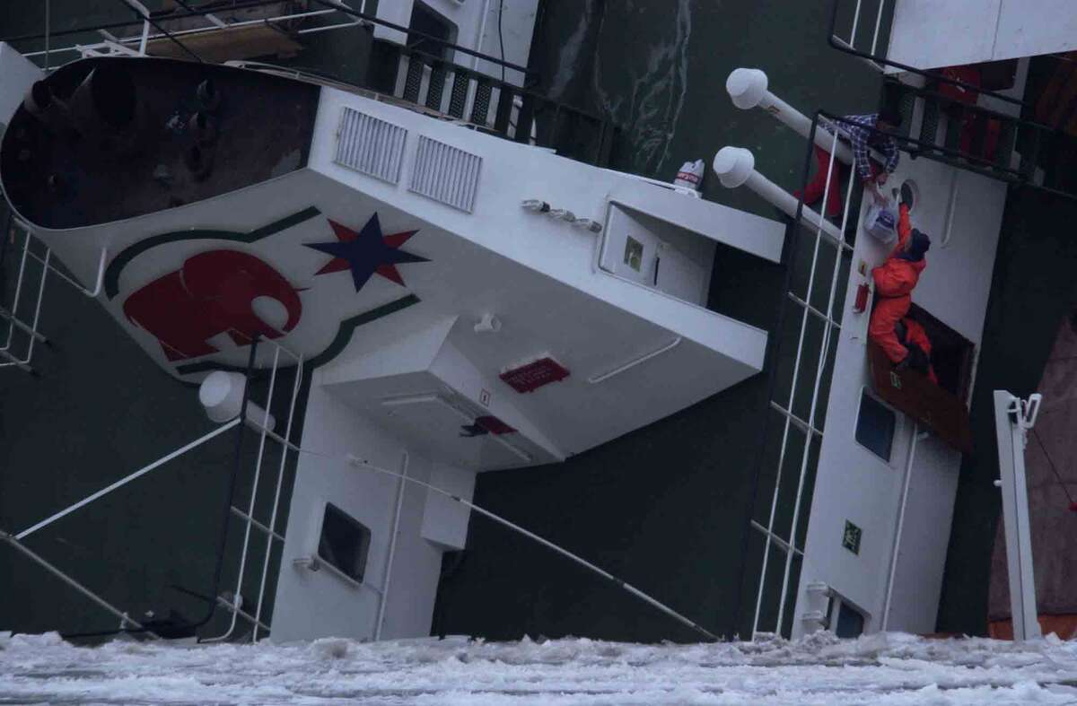 15 years ago, the Stellamare capsized in the Hudson River