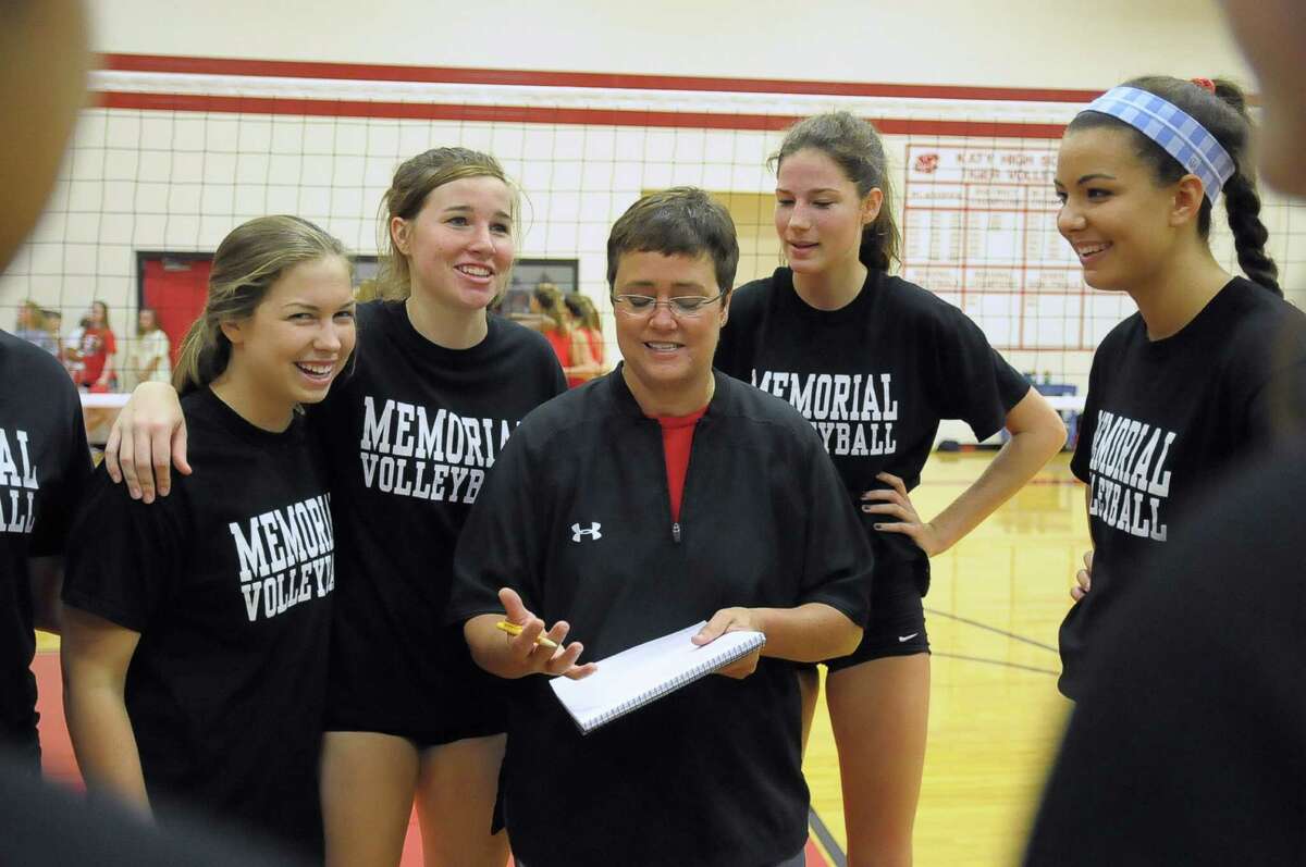 Houser powers Memorial's dominance