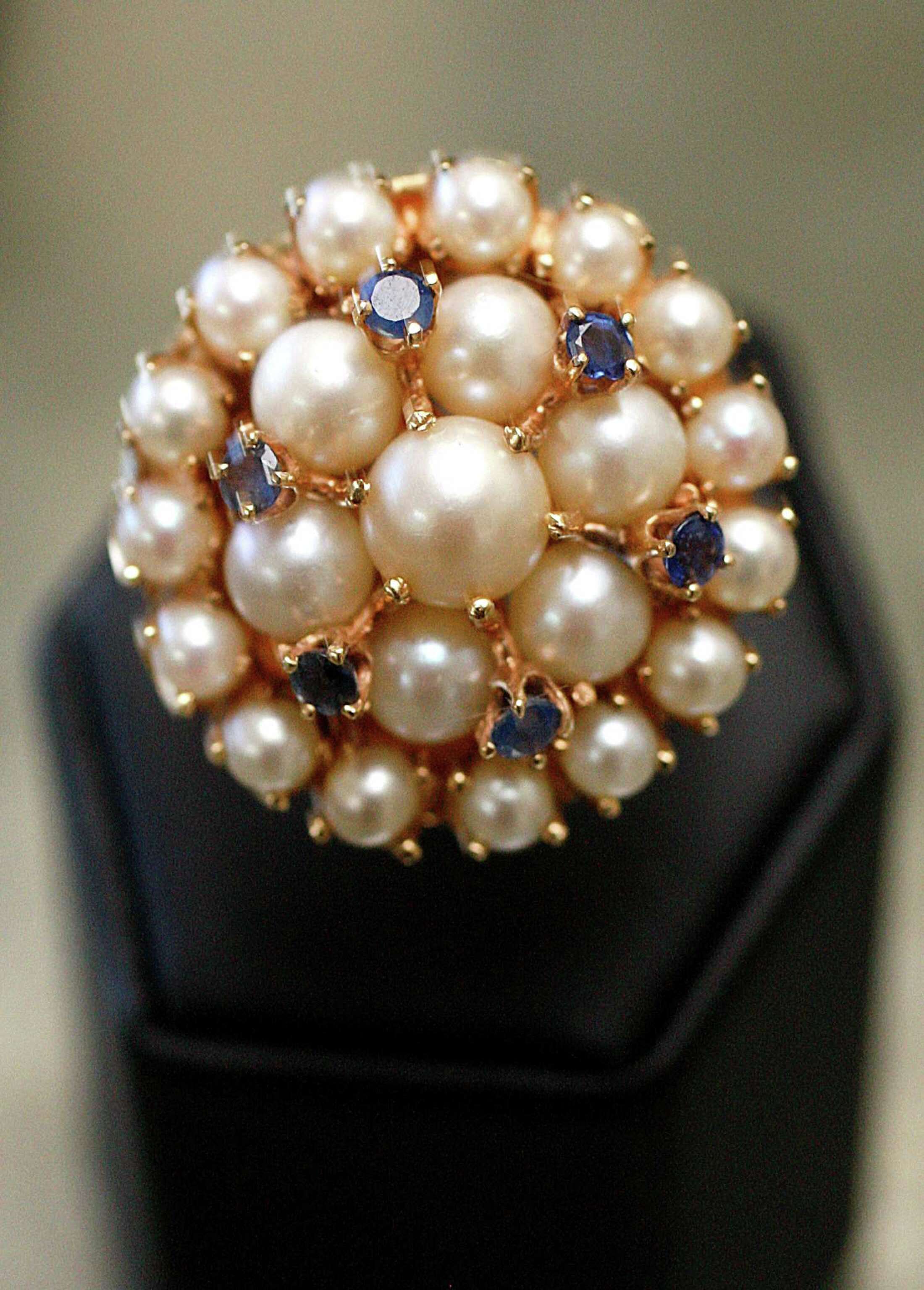 Estate jewelry website RoseRoss launches its collection