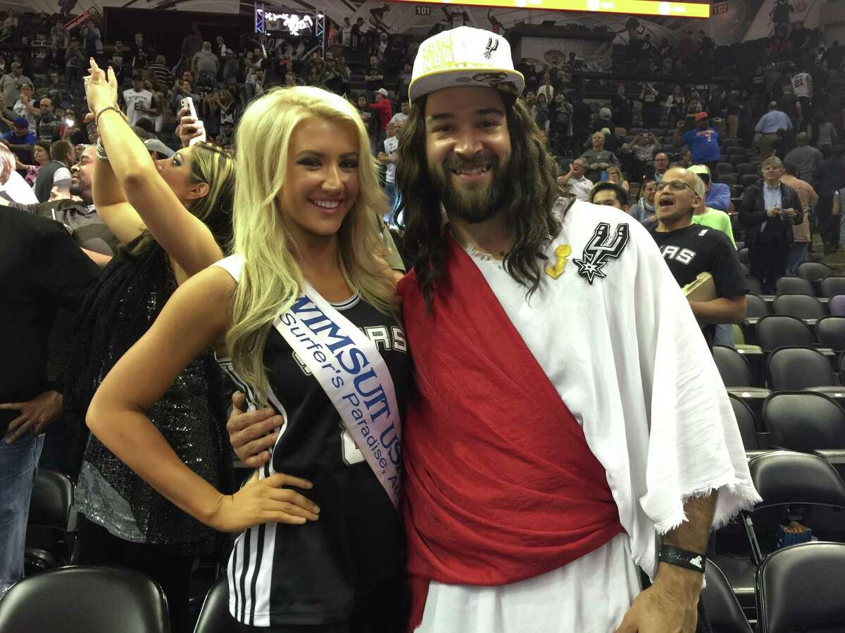 mySpy: Spurs Jesus, fans enjoy win