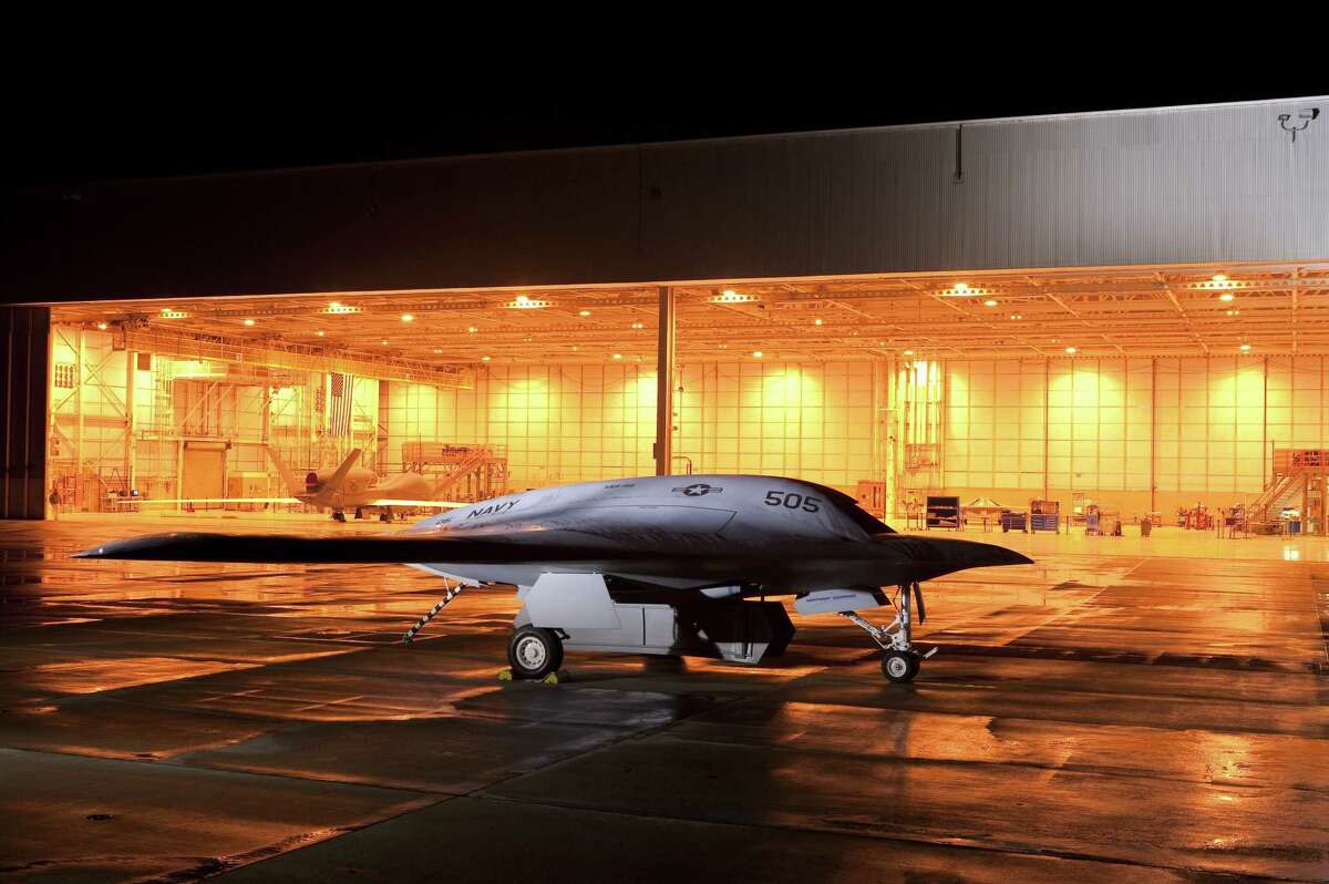 U.S. Navy has an underwater drone that looks, moves like a shark