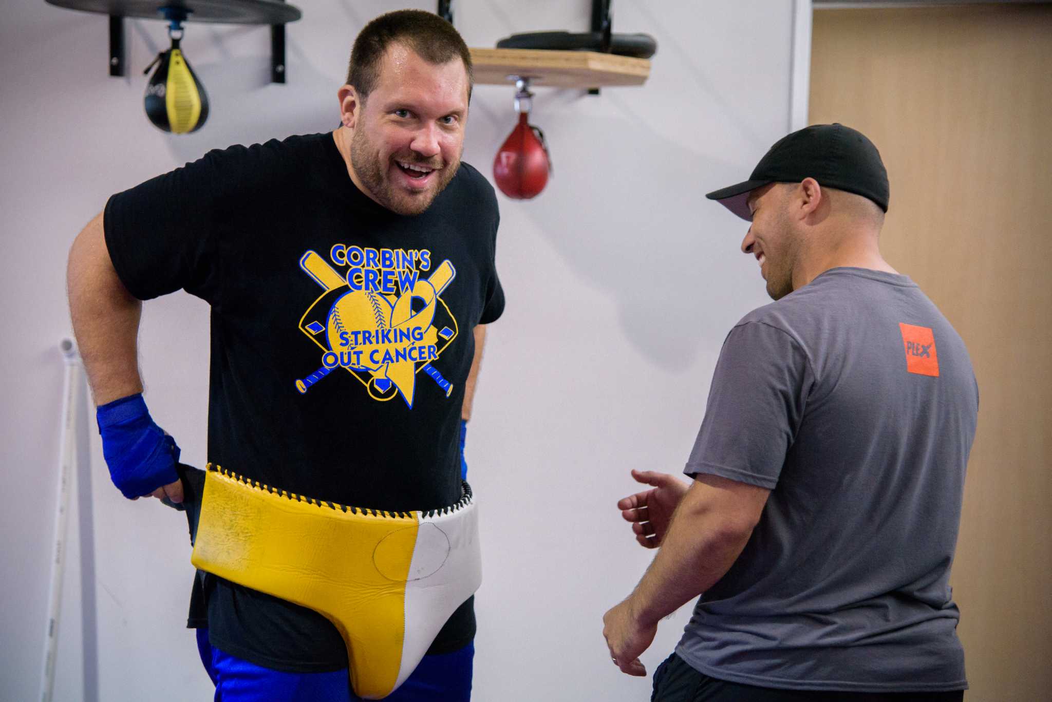 Boxing writer takes beating from pro for good cause