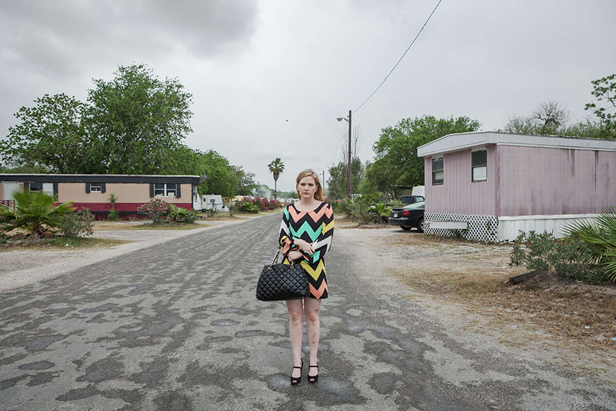 Houston photographer captures Texas women with their pistols