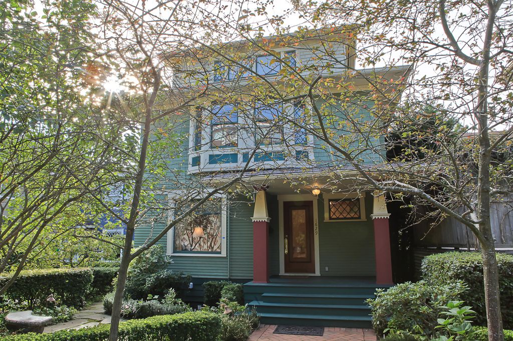 Seattle open houses, Dec. 13 and 14, 2014