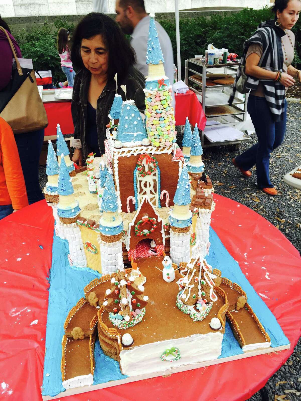 Neuroscientists nab top prize in gingerbread-contest