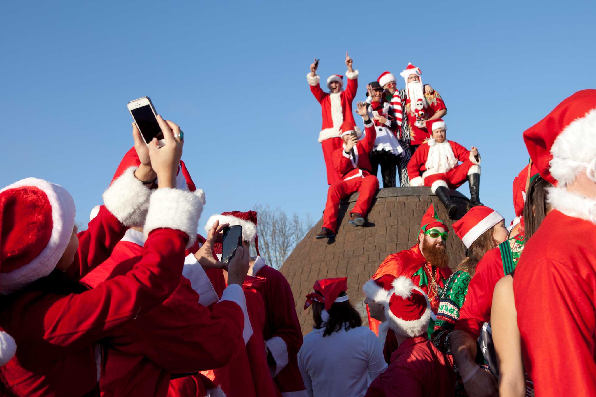 Santa gets rowdy during Santarchy 2014