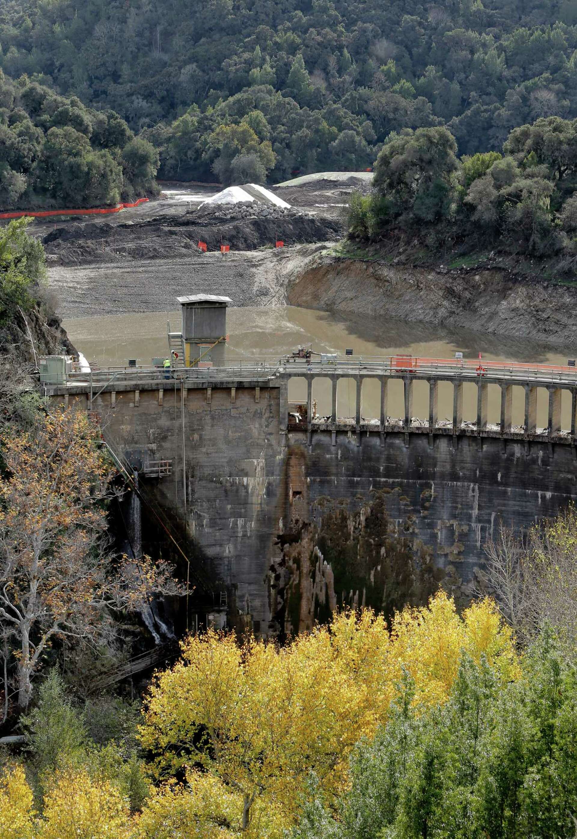 Carmel River diverted to demolish San Clemente Dam