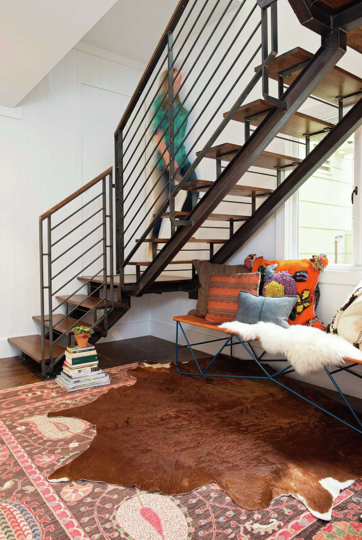 Texture, built-ins, art transform ’80s box into a home