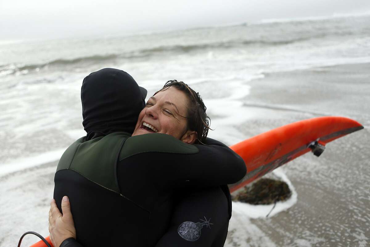 Brave female surfers are breaking into big-wave scene