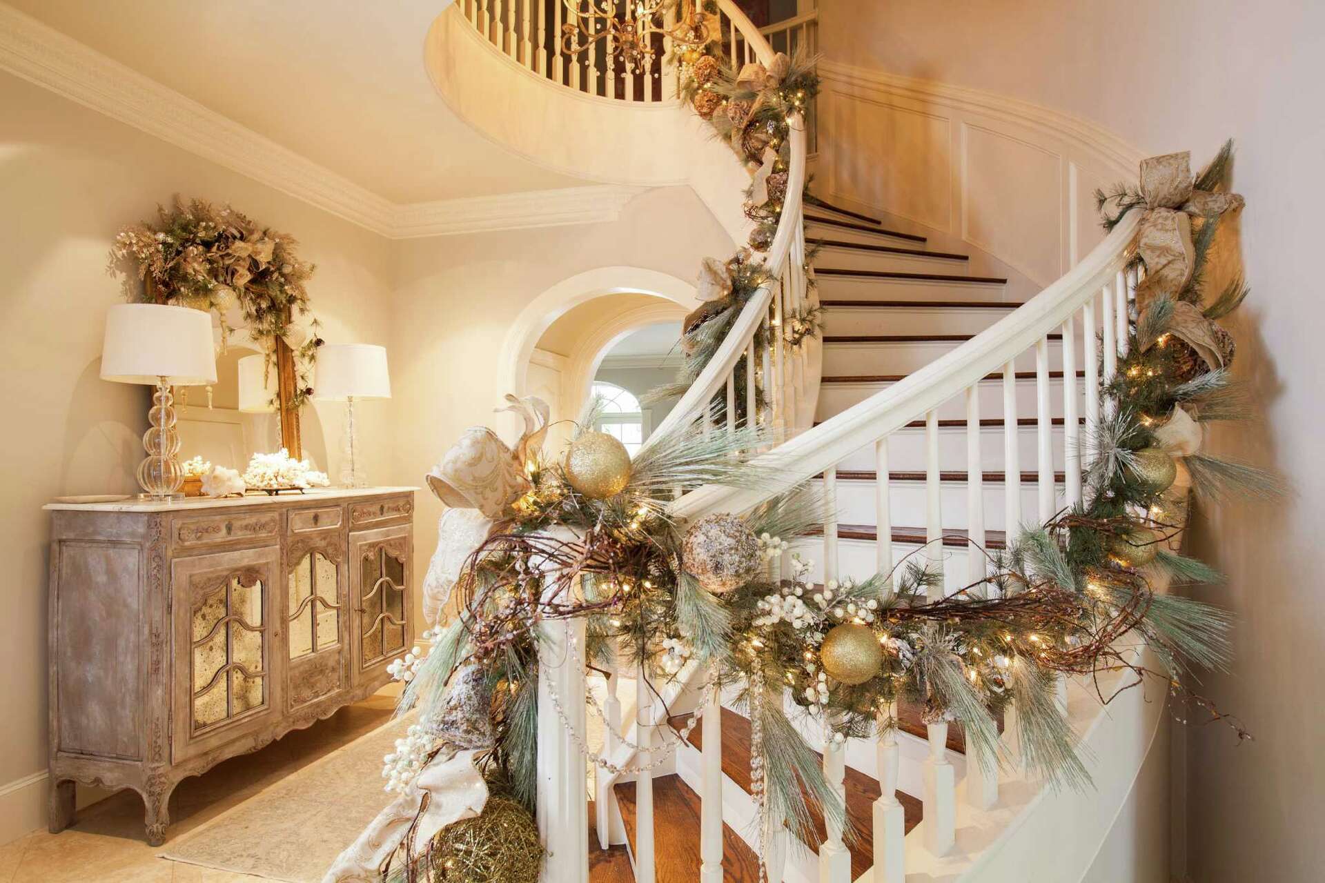 Luxe holiday décor by Houston's go-to seasonal designer