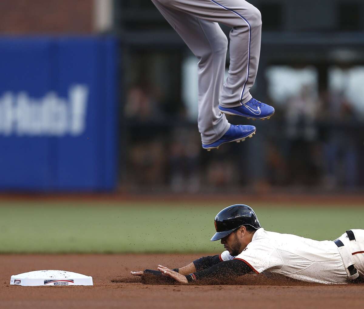 Giants reach two-year deal with Gregor Blanco