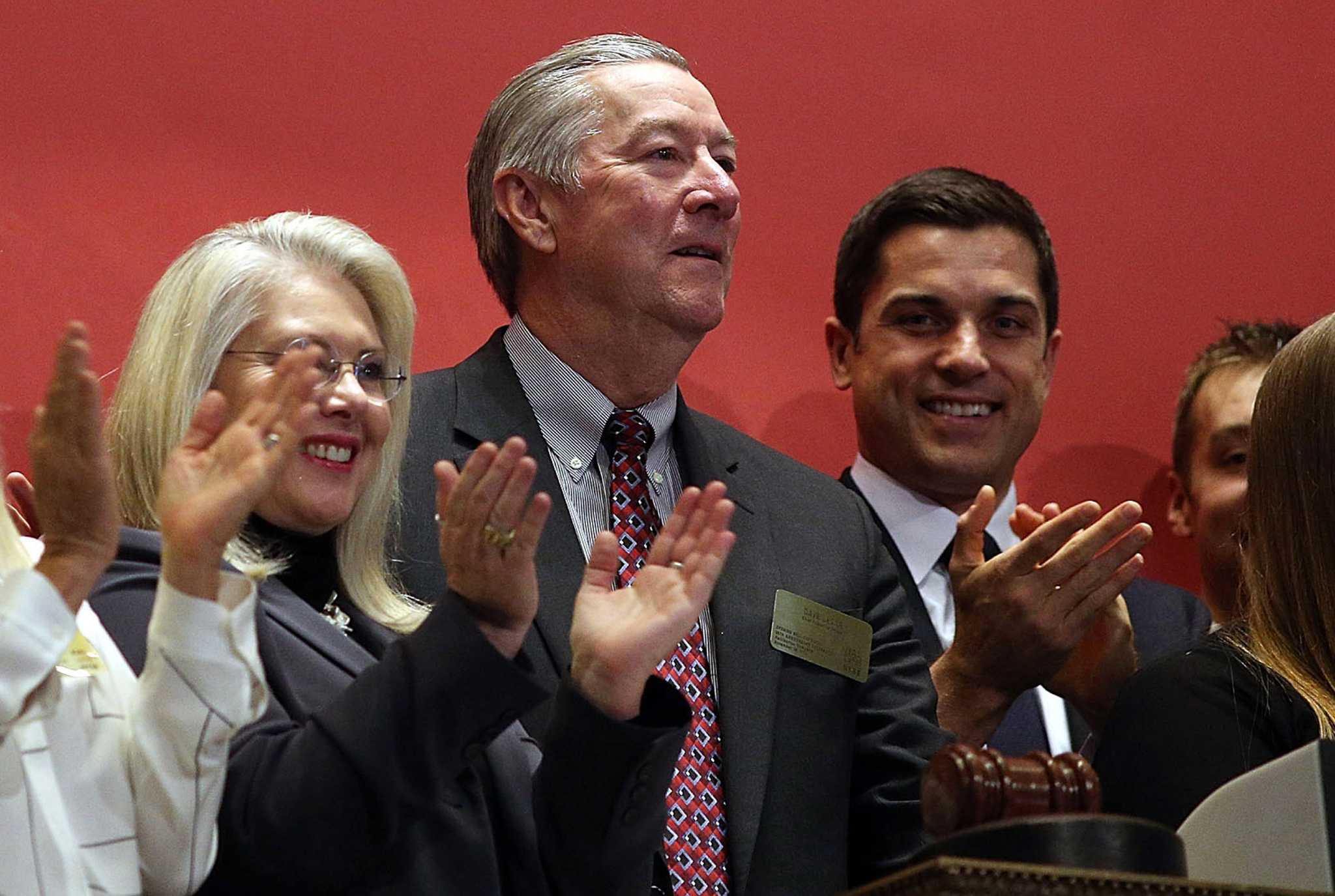 Halliburton chief executive says 2015 likely to be 'a tough year'
