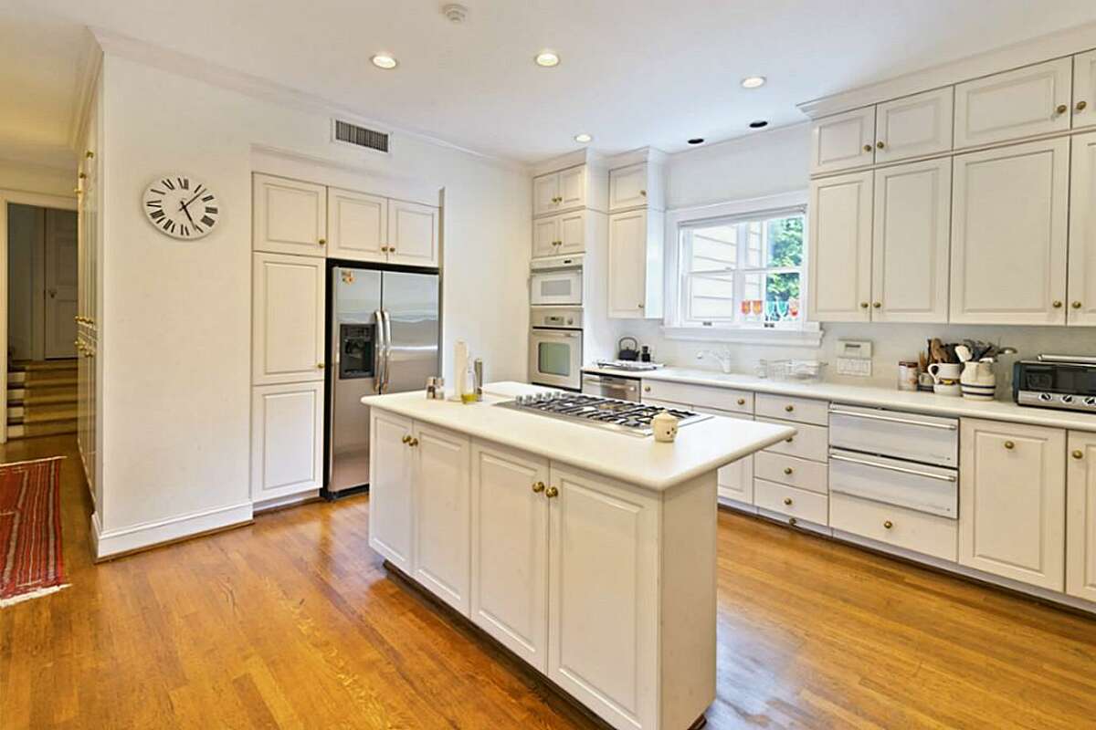 The evolution of the average American house style