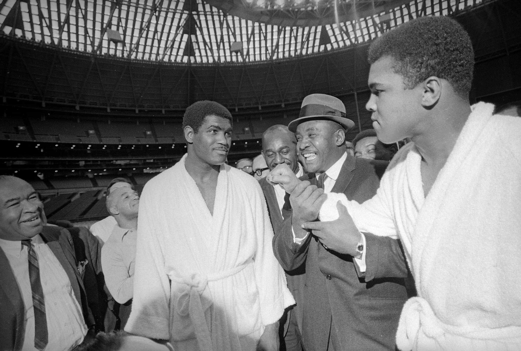 Ex-heavyweight champion Ernie Terrell dies