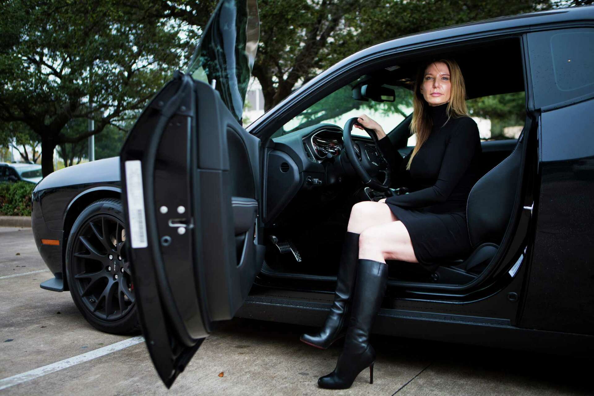 Hellcat doing 160 MPH is too fast for cop, but then driver's luck runs out