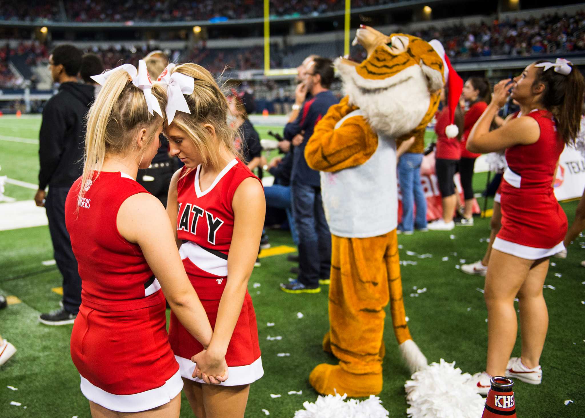 Katy again comes up short vs. Cedar Hill in 6A Division II state title game