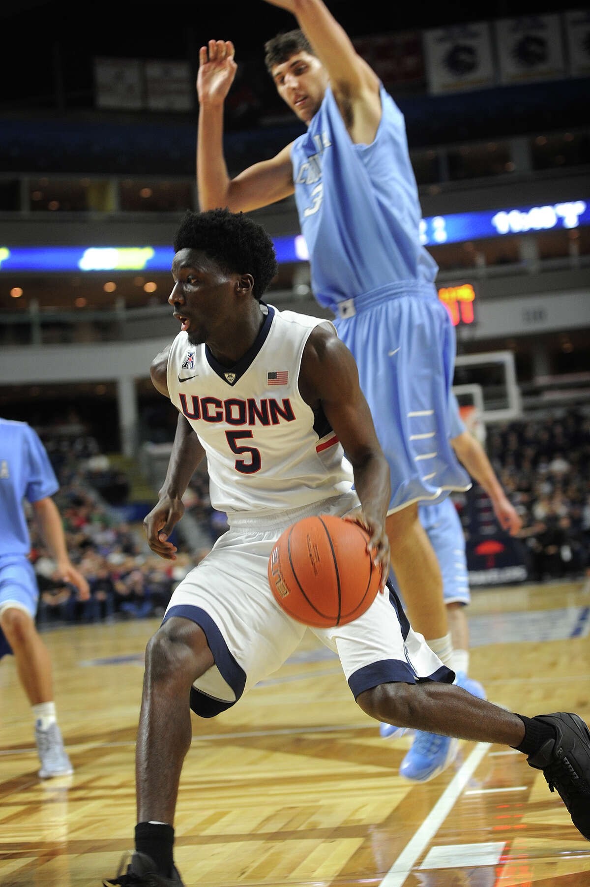 UConn's Purvis delivers much-needed offensive punch