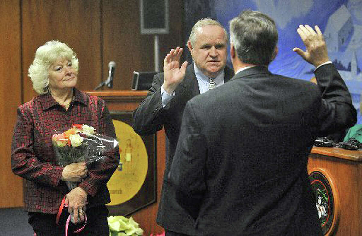 Selectman David Theis dies suddenly