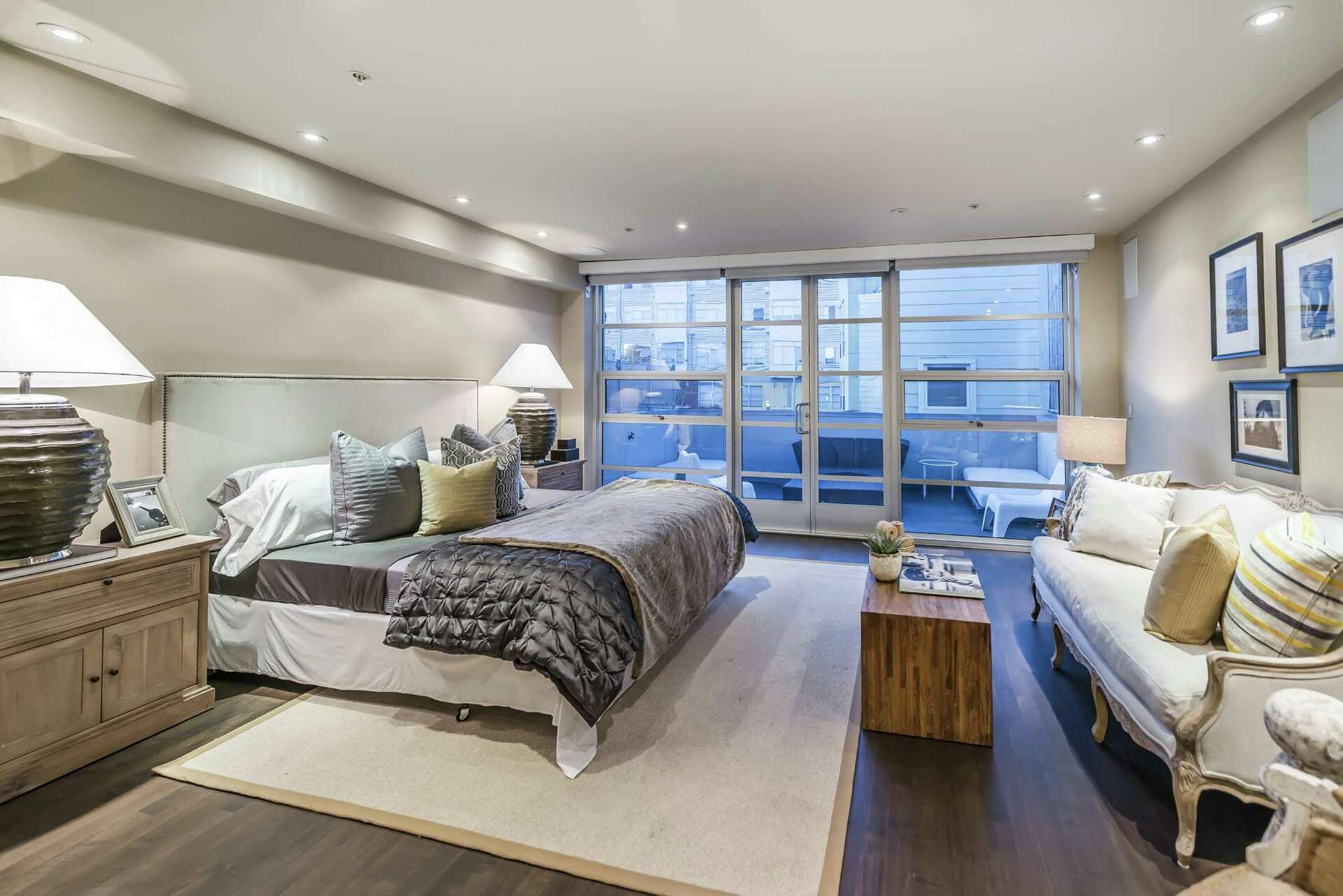 2-bedroom SoMa loft defines urban living