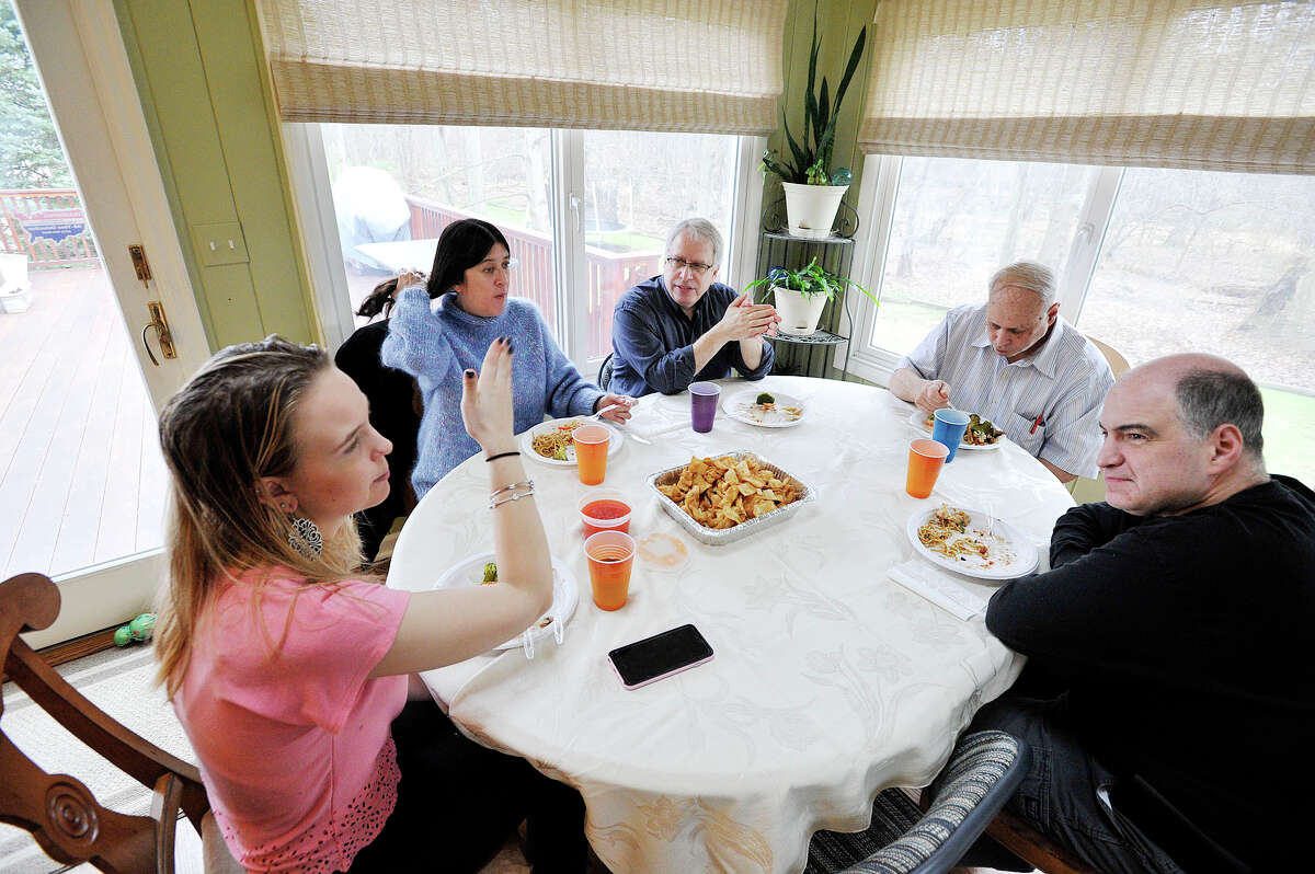 Synagogue community comes together in celebration