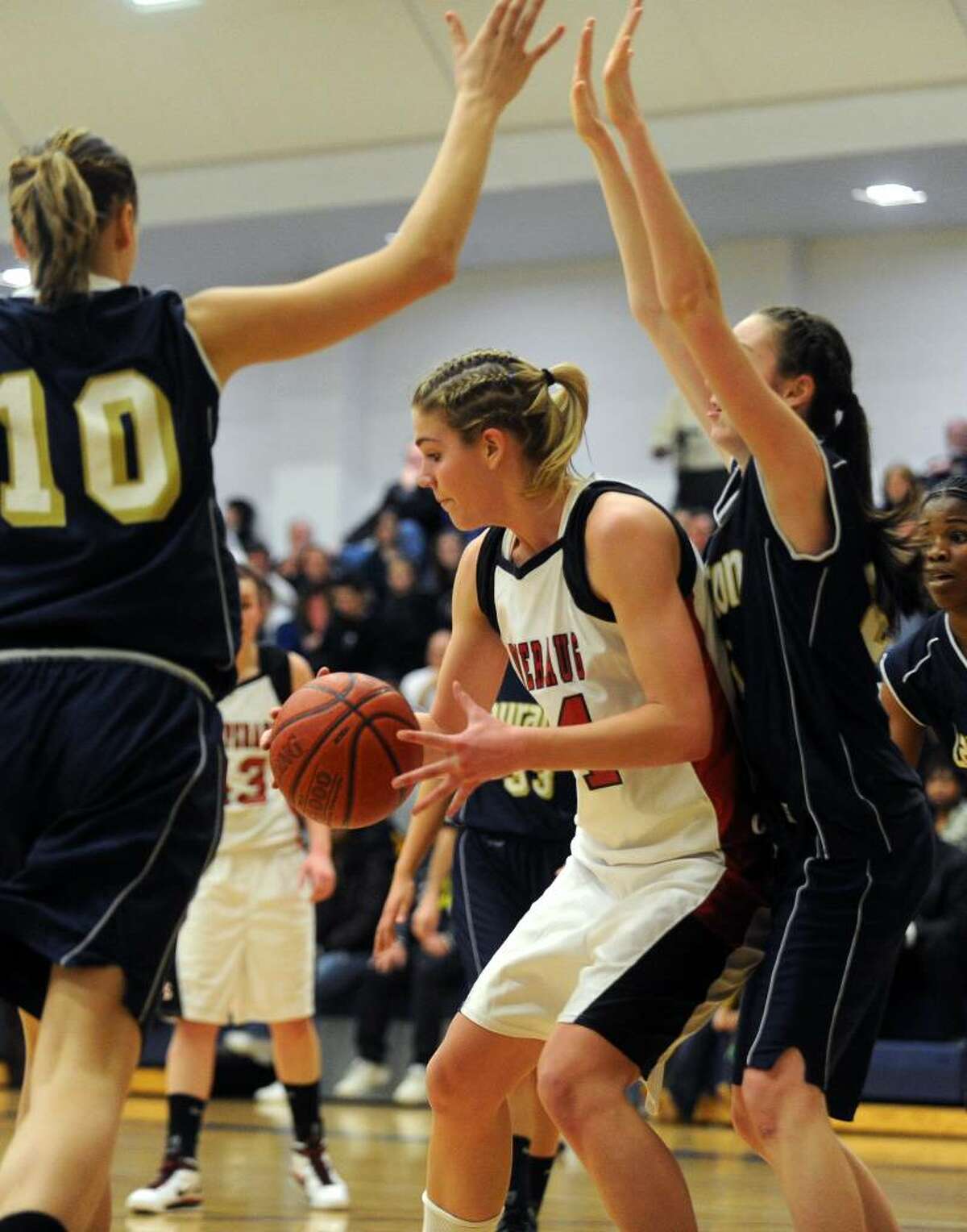 Pomperaug topples Lauralton Hall to win SWC girls basketball title