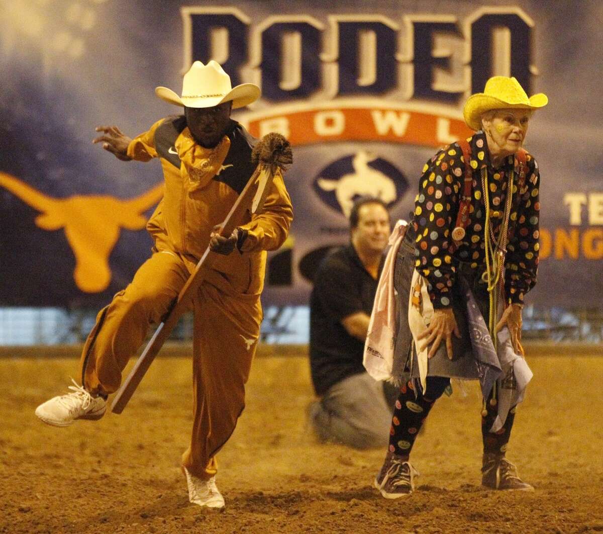 UT, Arkansas look to take next step in Texas Bowl