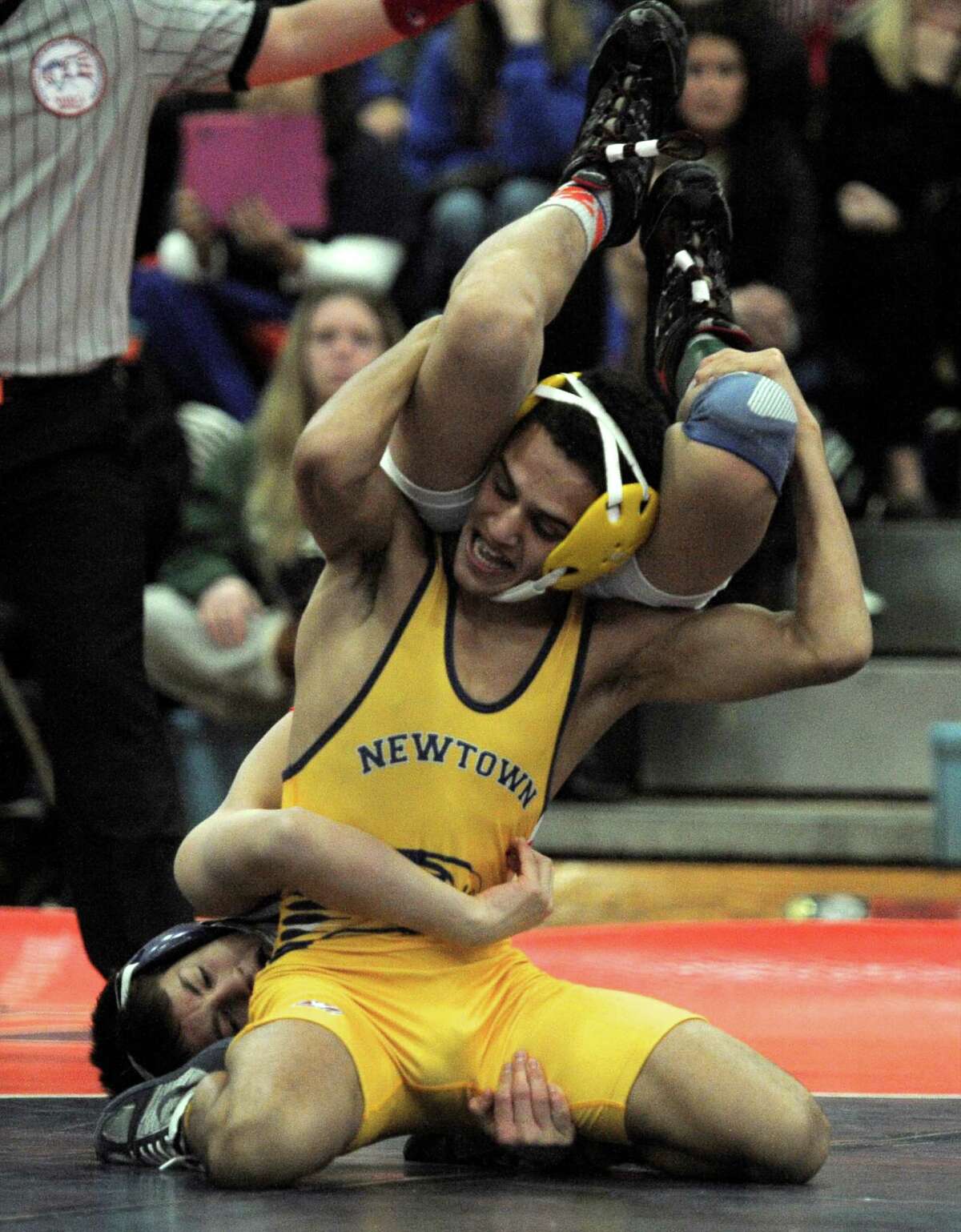 Newtown claims Danbury Holiday Wrestling Tournament with four weight ...
