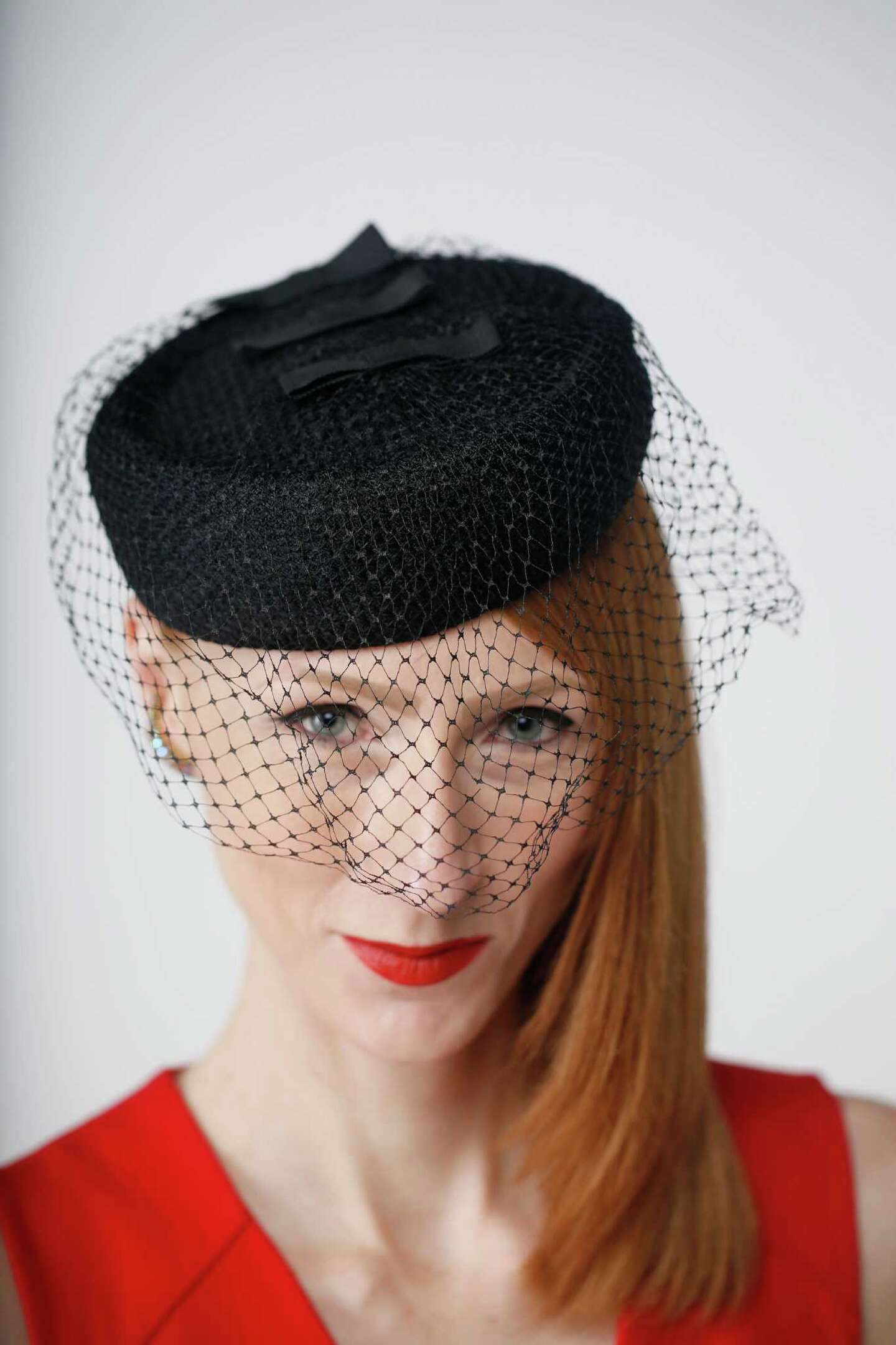 #SFStyle: Doris Hobbs sizzles with retro glamour