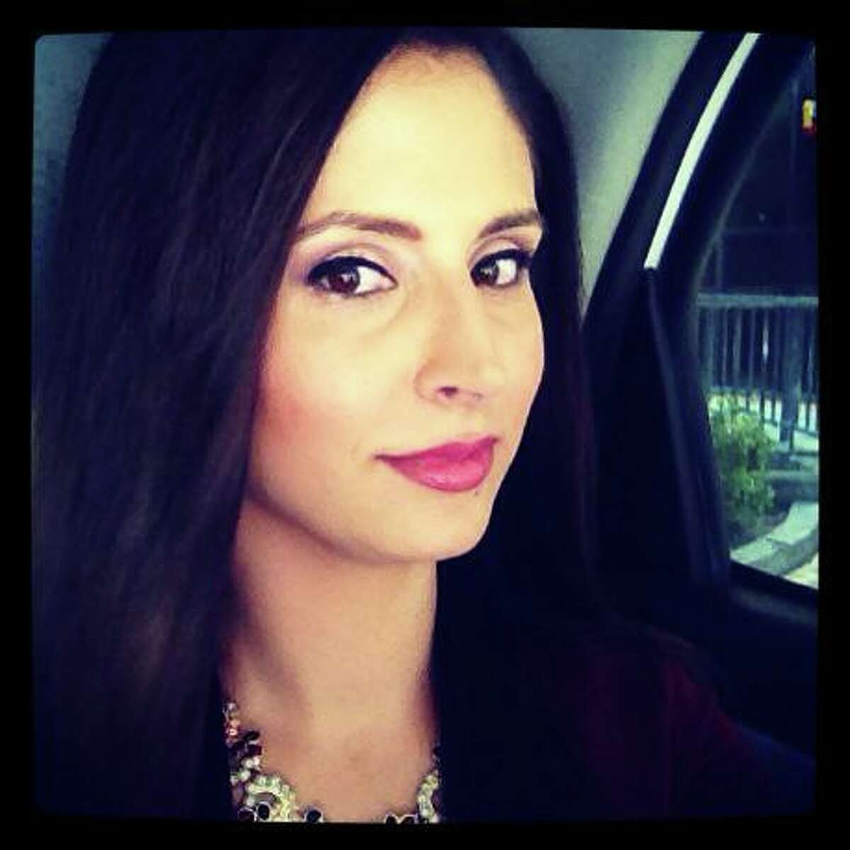 WOAI-TV anchor Evy Ramos caught on Facebook during newscast