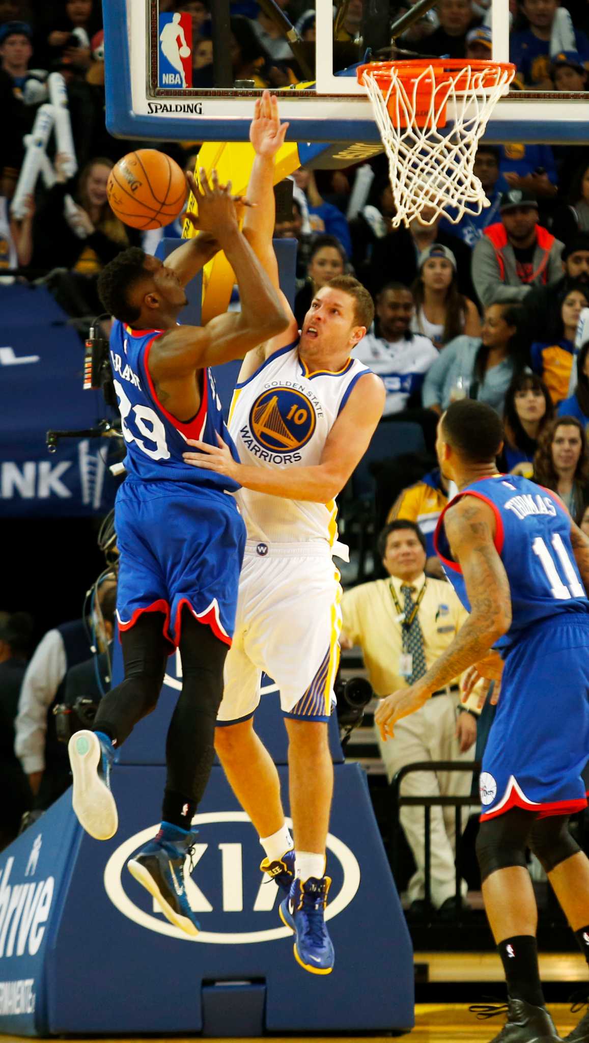 Warriors coast to 40-point win over woeful 76ers
