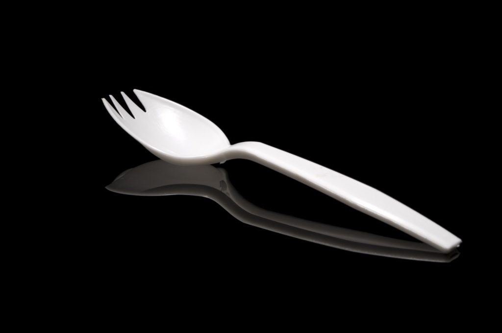 Group slashes young woman's face with spork outside SF restaurant