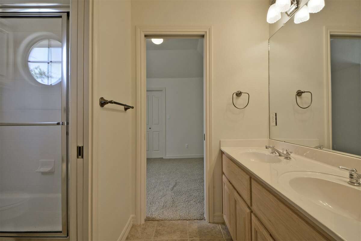 Tim Duncan selling $1.2 million home near Austin