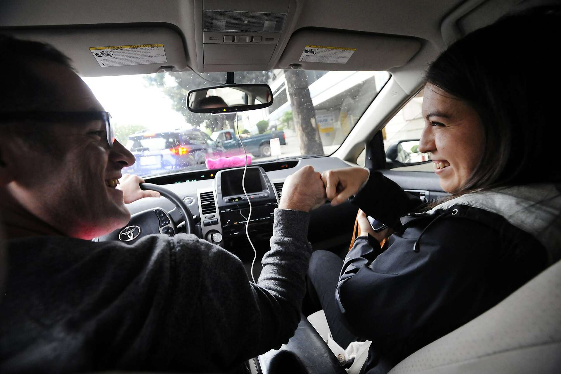 Deaf drivers flocking to Lyft