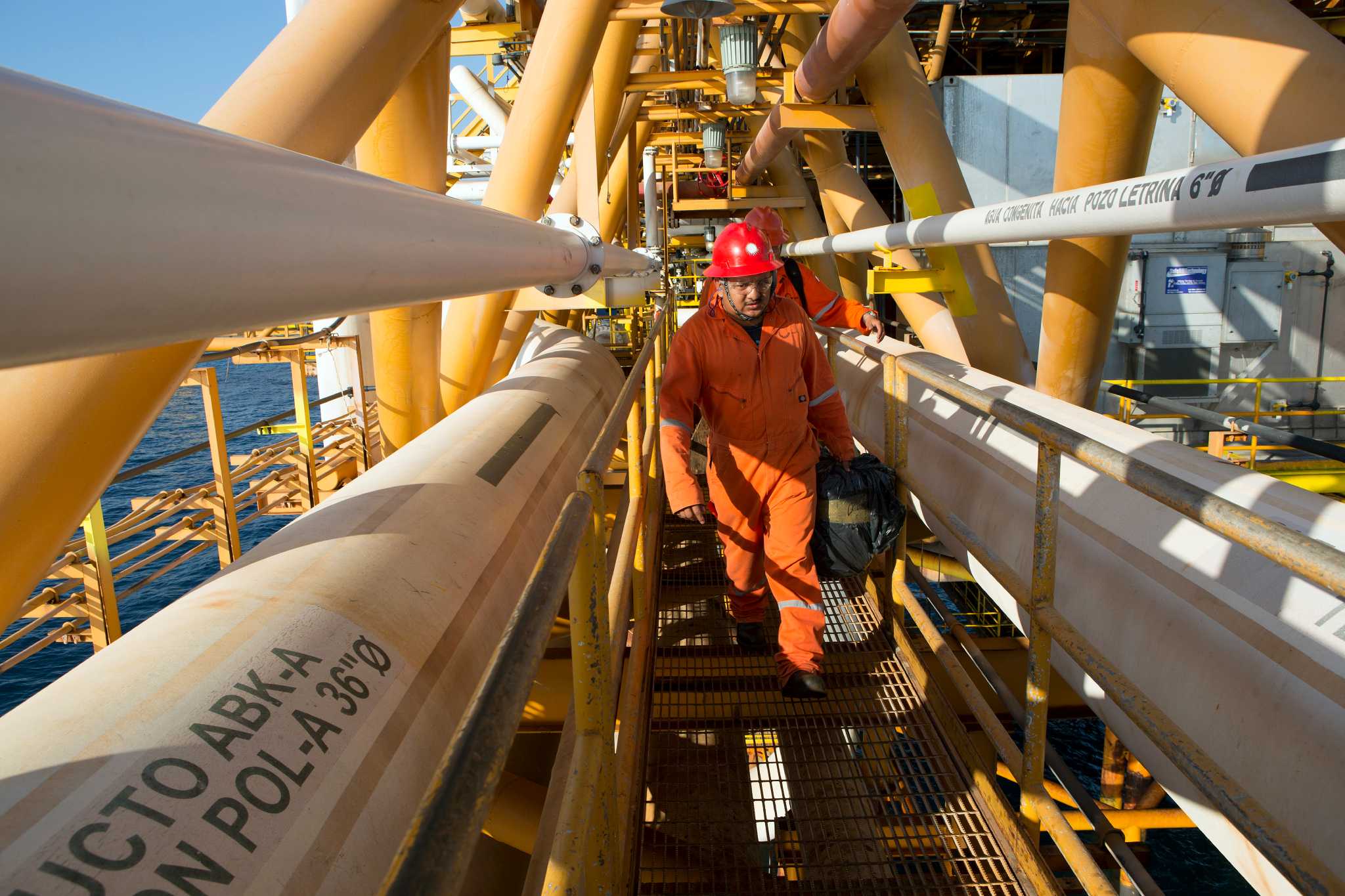 Mexico oil output headed for record low as Pemex woes mount