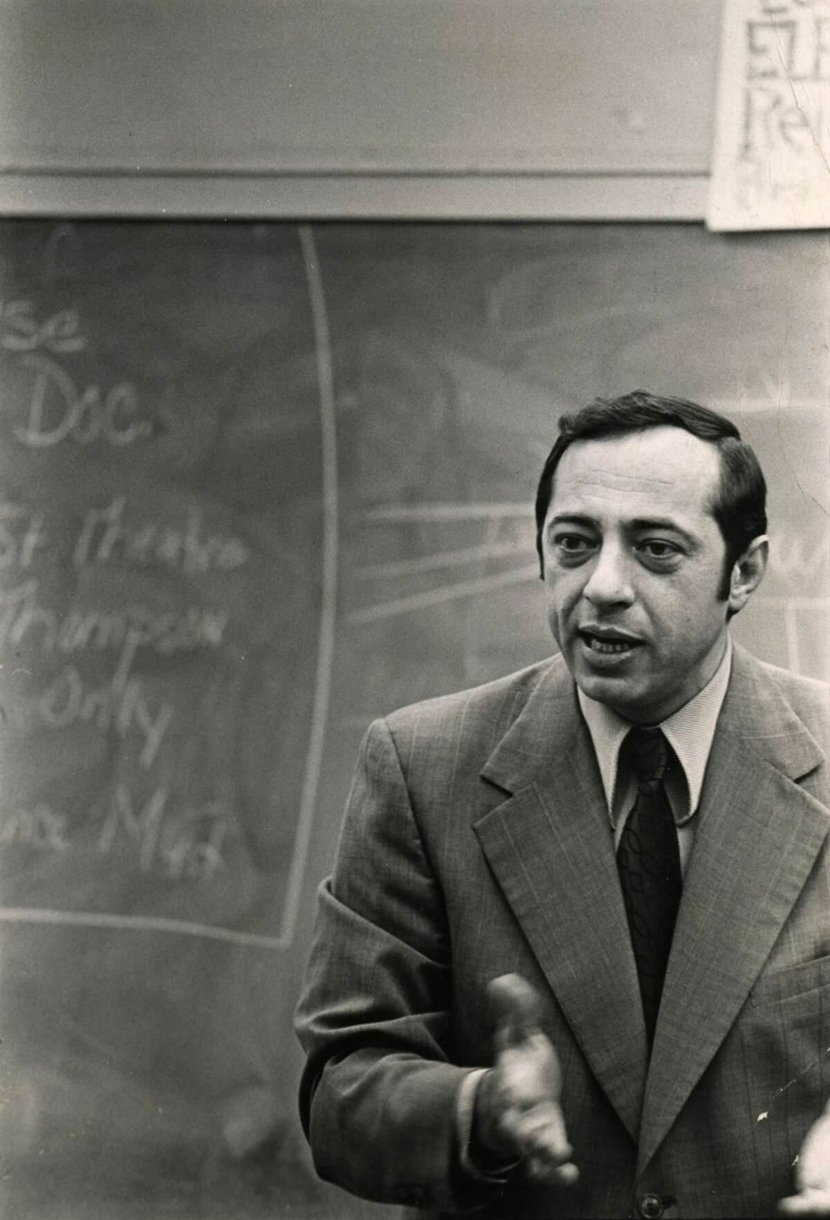 Gov. Mario M. Cuomo, conscience of nation, dies at 82